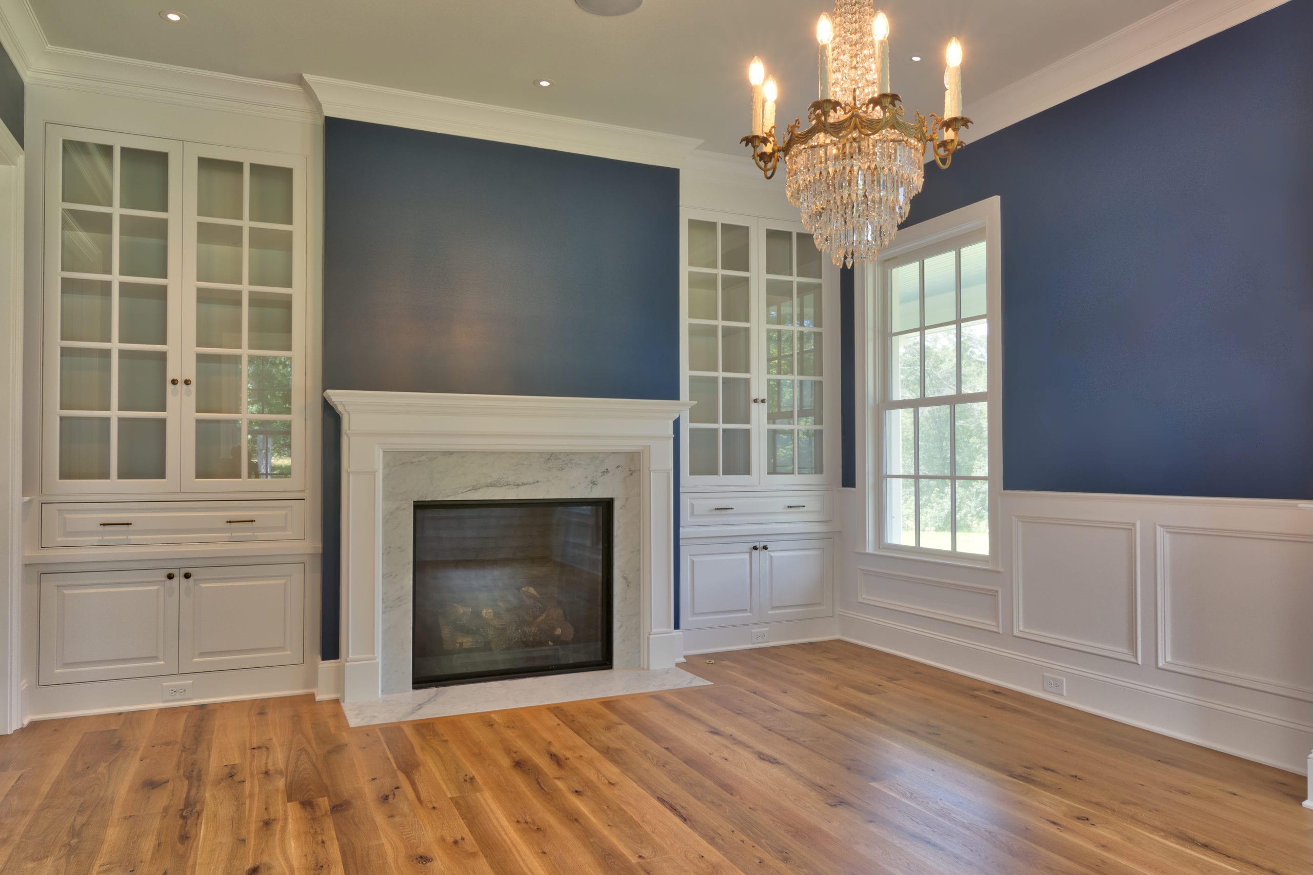 Country Estate Fireplace - Gabriel Builders